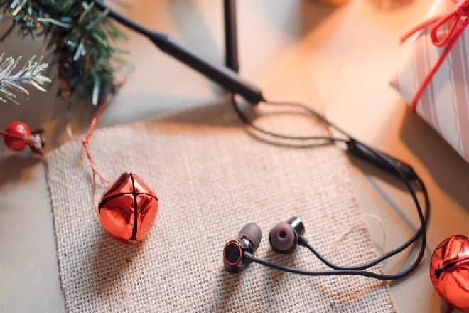 OnePlus Celebrates Five Million Community, Launches Red Cable Club ...
